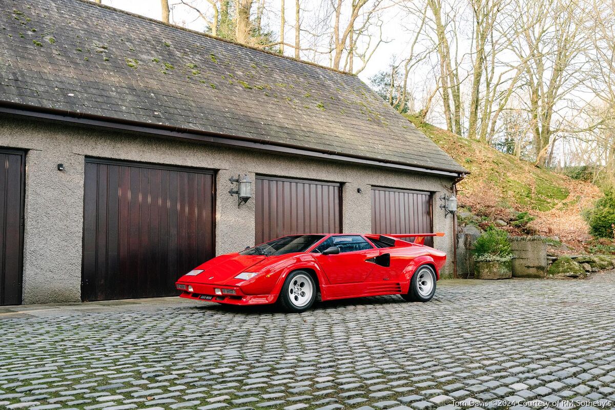 Lot 109 - 1988 Lamborghini Countach LP5000 QV / barchetta / MediaCenter ...